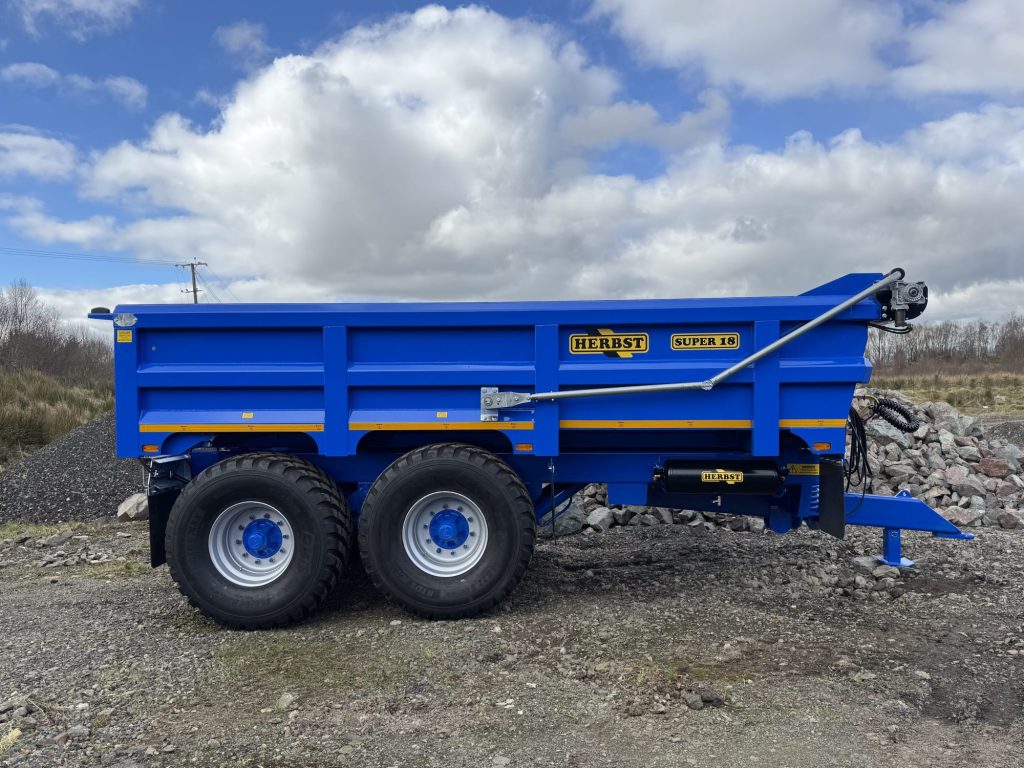 SUPER 18T DUMP TRAILER - Herbst Machinery Ltd