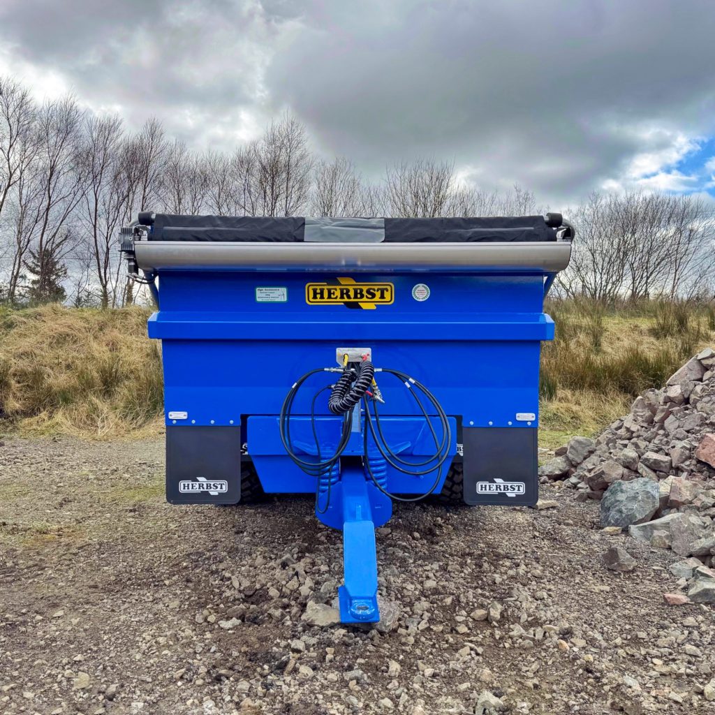 SUPER 18T DUMP TRAILER - Herbst Machinery Ltd