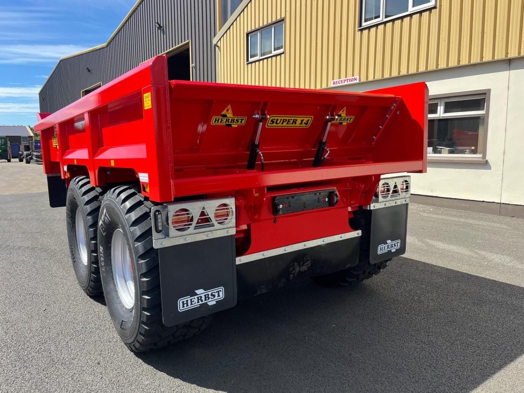 Super 14T Dump Trailer - Herbst Machinery Ltd