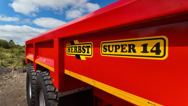 Super 14T Dump Trailer - Herbst Machinery Ltd