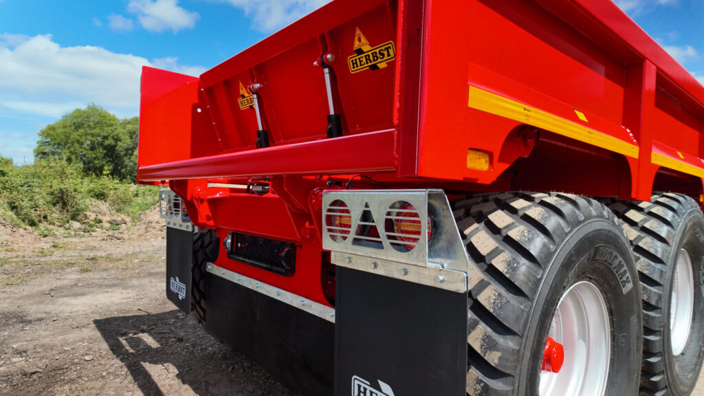 Super 14T Dump Trailer - Herbst Machinery Ltd